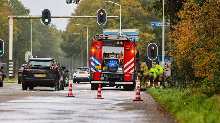 Lang oliespoor op Ruwaardsingel en Cereslaan in Oss - Ons Oss